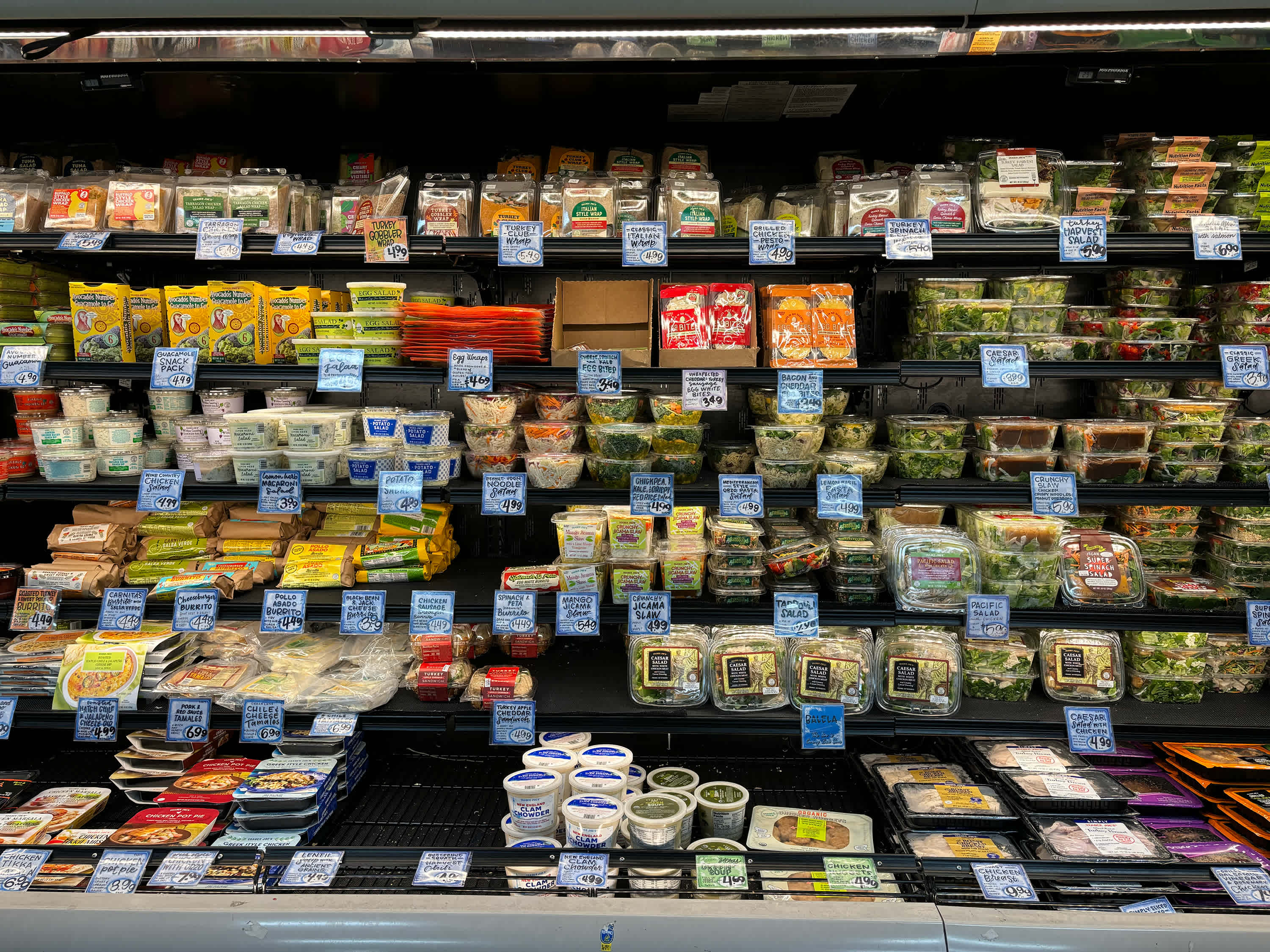 How to Shop for Flowers at Trader Joe’s, According to a Superfan (Price ...