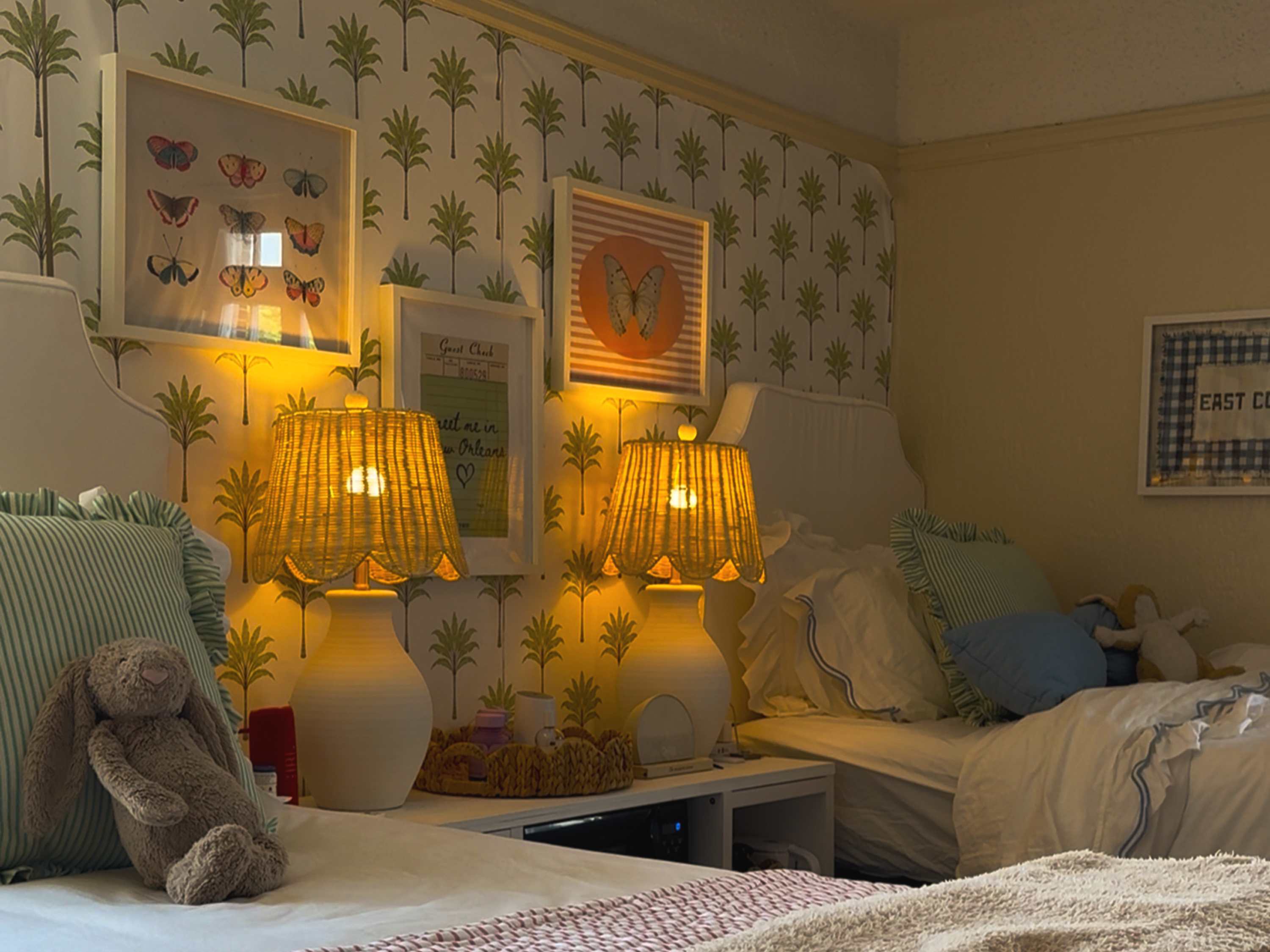Double Dorm Room Tours from Real College Students | Dorm Therapy